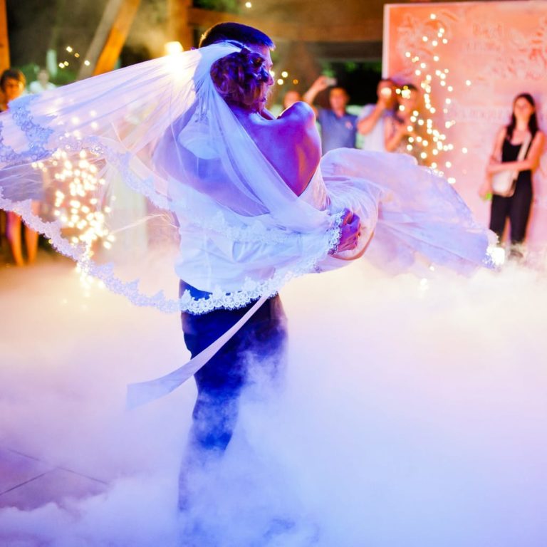 Aria Complex Malta – From summer day parties by the pool to wintry club ...